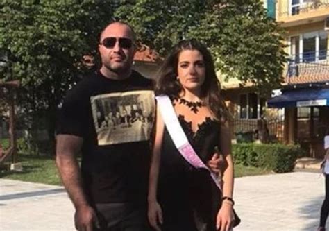 Дъщерята на Митьо Очите става лихварка идат тежки времена за конкурентите й по морето Галерия