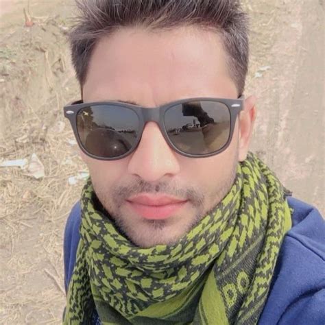 Yashprajapati Rj02 Yashp8890 • Threads Say More