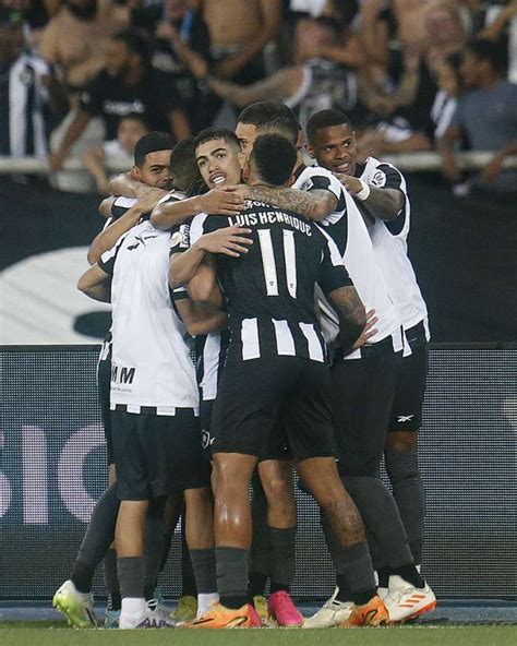 Botafogo Supera Campanha Do Corinthians De 2017 No Primeiro Turno Do
