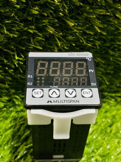 UTC 4202G MULTISPAN TEMPERATURE CONTROLLER At 1350 MULTISPAN
