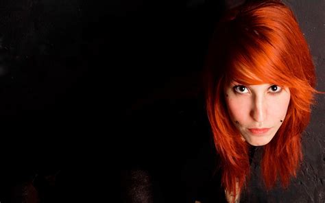 Download Cute Redhead Woman Face Hd Wallpaper