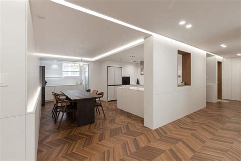 화이트와 우드의 따뜻한 공간 효자 더샵 50평대 아파트인테리어 디자인투플라이 아파트 인테리어 디자인 아파트 인테리어 고급 주방 디자인