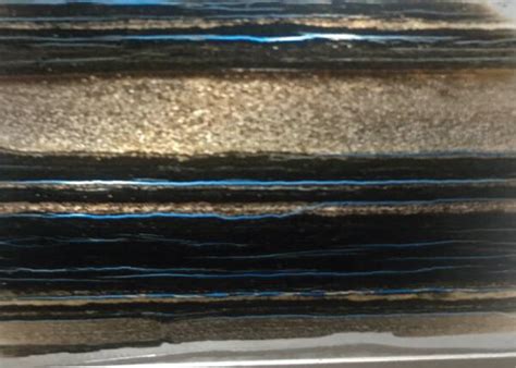 microstructure of laminas and beddings a fracture networks formed by