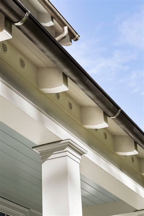 Eave And Gutter Detail Classique Façade San Francisco Par Tim Barber Architects Houzz