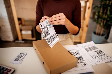 How Amazon Delivery Works Uk Shipping And International Postage