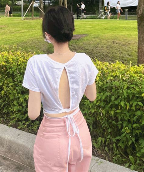 반전뒷태 백 오픈 반팔 티 백트임 라운드 스트랩 크롭 티셔츠 에이블리