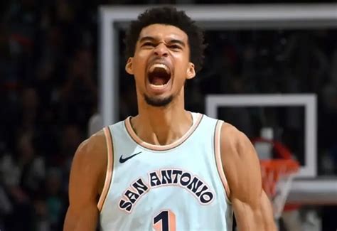 打爆恩比德！20岁文班亚马再创神迹，nba78年前无古人的纪录诞生