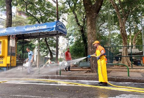 Comlurb Realiza Grande Operação De Limpeza Hidráulica Na Praça Afonso