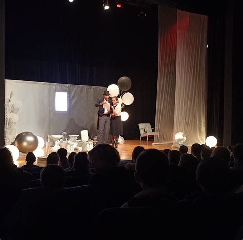 Watty à l école les Exp Air Caen la mer