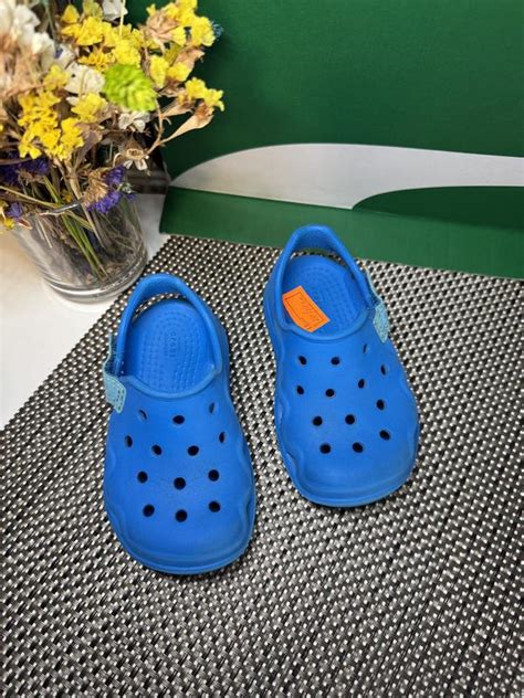 Оригінальні шльопанці Crocs — ціна 499 грн у каталозі Босоніжки та сандалі Купити дитячі речі за