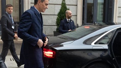 Quién tiene más coches a su servicio el rey Felipe o Pedro Sánchez