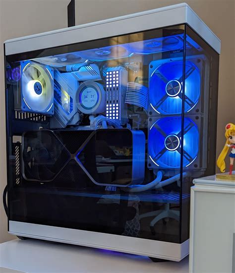 White Hyte Y40 Clean Build With Some Benchmarks 13600k 140mm Fan On