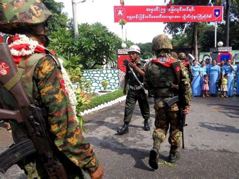 မန္တလေးတောင်ခြေရှိ စစ်တပ် တပ်ရင်းများက ယမန်နေ့ တစ်ညလုံး လက်နက်ကြီးများဖ