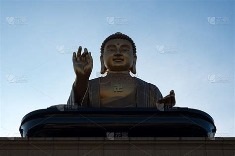 佛光山寺的大佛和天空