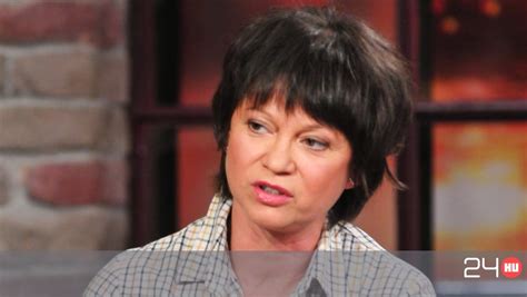 Elsőre Nem Biztos Hogy Felismernénk Görbe Nórát Ezen A Fotón 24hu