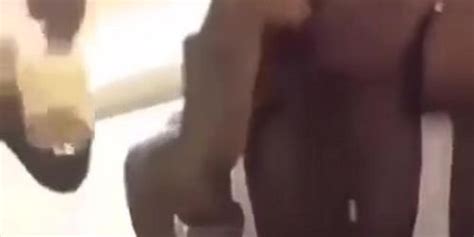 Amatuer Ghetto Hood Bitch Fucked In The Projects