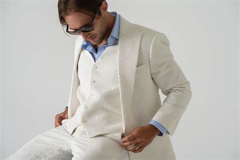 Male Model Required For Editorial Nyc Shoot