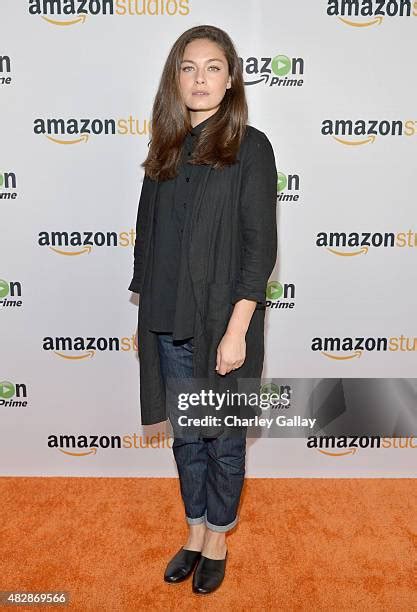 2032 Alexa Davalos Photos And High Res Pictures Getty Images