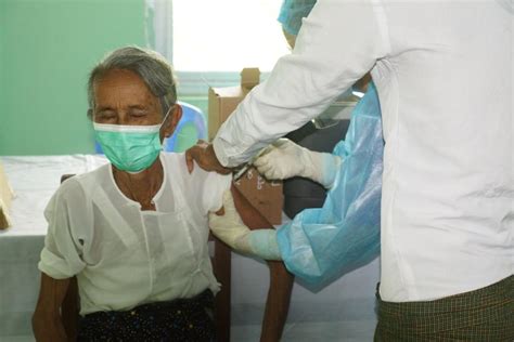 ဒက္ခိဏသီရိမြို့နယ်တွင် စတုတ္ထနေ့အဖြစ် ကိုဗစ်−၁၉ ရောဂါကာကွယ်ဆေး ဆက်လက