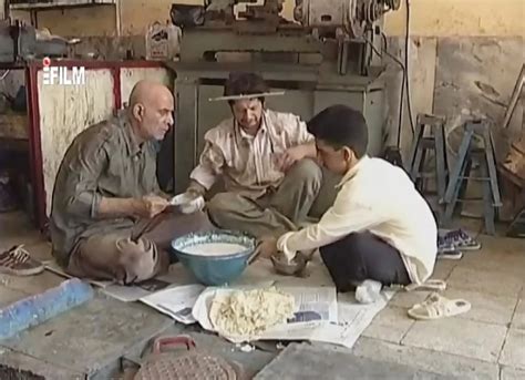 دعوا سر آب دوغ خیار