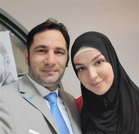 Elvis Dhe Fatma Naçi Historia E çiftit Ideal Dhe Martesës Perfekte