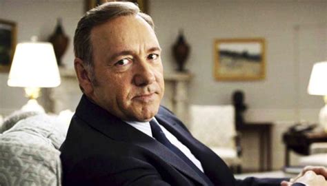 اتهام كيفن سبيسي بارتكاب 4 جرائم جنسية بحق 3 رجال