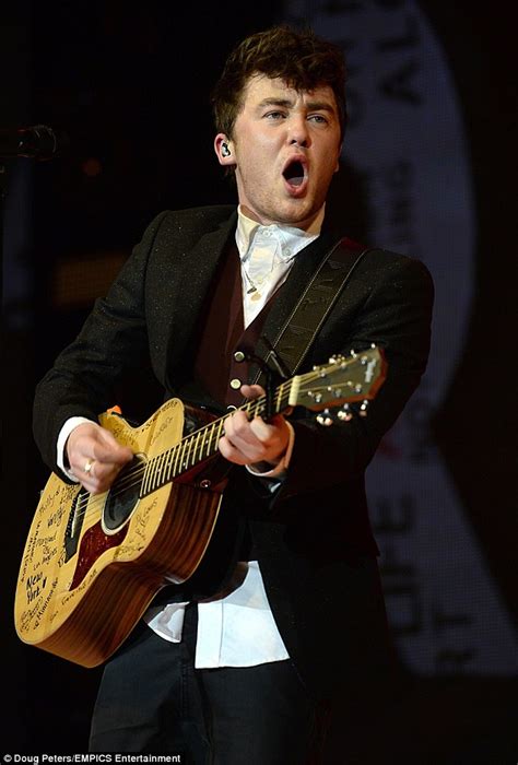 Rixtons Jake Roche Reveals Mother Coleen Nolans Sextape Confession Was Embarrassing Daily