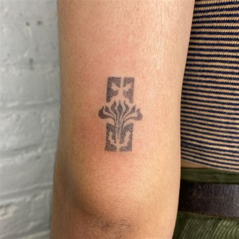 Kit Mcdonough On Instagram “💫 🤝” In 2023 Dainty Tattoos Tattoos Small Tattoos