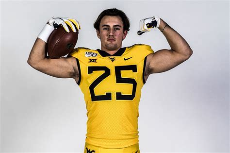 2021 Signing Day Central Victor Wikstrom