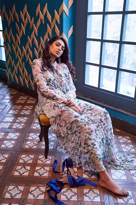 Sobhita Dhulipalas Feet