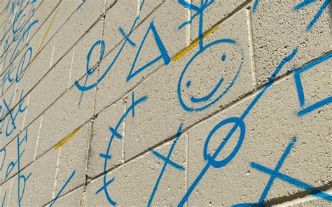 Squiggle Grid Doodle Grid Upscale Mural Technique