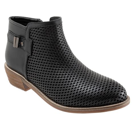 Softwalk Rimini Perf S2315 001 Womens Black Leather Ankle And Booties Bo