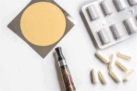 90 300 Nikotin Foto Stok Potret And Gambar Bebas Royalti Istock