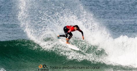 Mafalda Lopes Vence Na Costa Da Caparica Surf