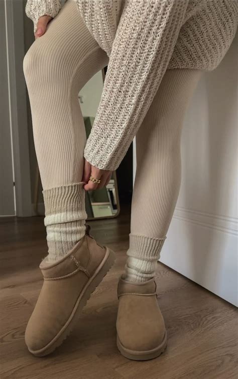 Ugg Ultra Mini Inst An Amorre Uggs Outfit Casual Winter Outfits Cosy Outfit