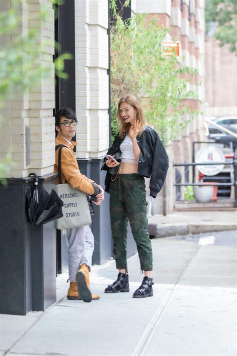 30000 Bigtitsffmbikini Bilder Und Fotos · Kostenlos Downloaden