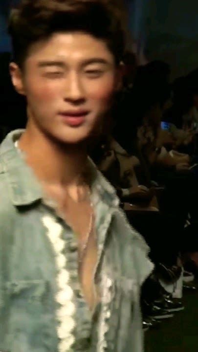 변우석 💟 모델4 Youtube