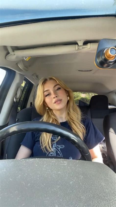 Poppy Wright Aesthetic People We Meet On Vacation