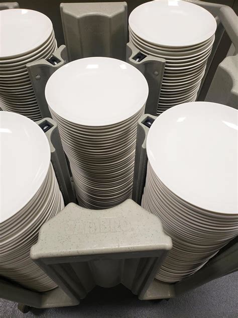 How Cambro Helped Indiana University Eliminate Disposable Plates And
