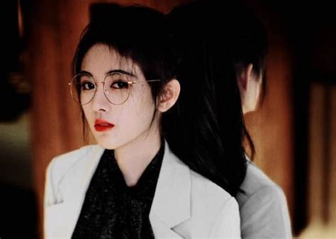 鞠婧祎“证件照”被疯狂保存，看清颜值后，不愧4千年第一美女！鞠婧祎证件照美女新浪新闻