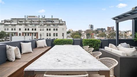 Sex Toy Couple Snap Up Inner City Penthouse Au — Australias