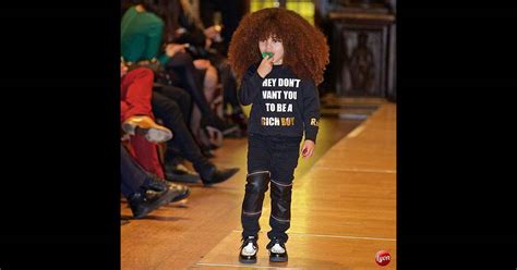 Farouk James Durante Um Dos Desfiles Que Já Participou Purepeople