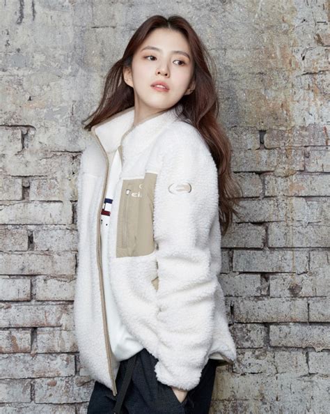 아이더 전속모델 ‘김우빈 한소희 동반 발탁 패션서울