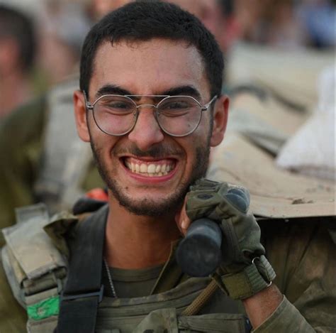 Oren Helman On Linkedin אריאל התנדב בכנפיים של קרמבו והיה מדריך של נערות ונערים עם צרכים מיוחדים