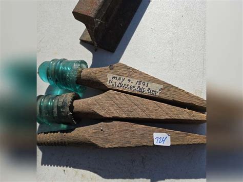 Utility Insulators Piece Of Rail Northern Kentucky Auction Llc