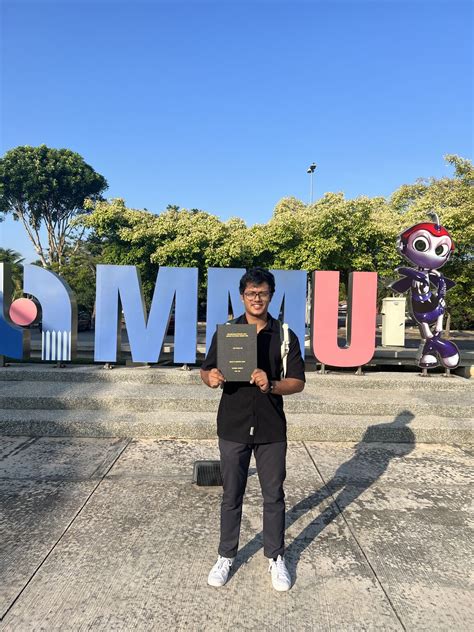 I Finally Received My Masters Degree Today After Months Of No Sleep Eye Bags And Personal