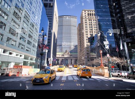 New York City Ny March 12 2017 Taxis Driving Across Park Avenue In