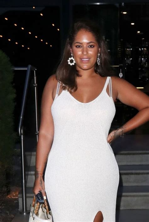 Malin Andersson At Lokkum Bar And Grill In London 08 06 2020 Hawtcelebs