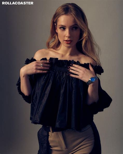 Picture Of Hannah Dodd