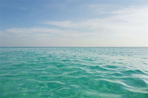 Pemandangan Indah Samudra Atlantik Air Laut Pirus Dan Langit Biru